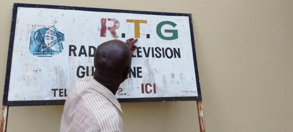 Affaire de plateau et logo de la RTG : « Pour bien suivre les nouvelles de la Guinée, il faut ...